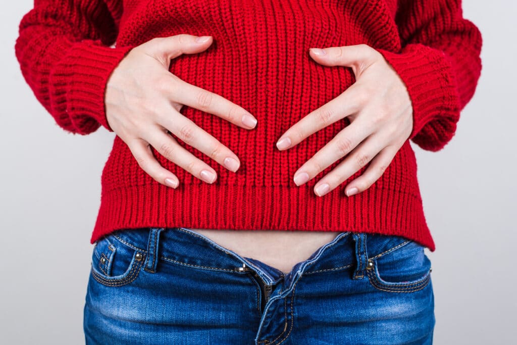 5 postures de yoga pour évacuer les gaz et retrouver un ventre plat